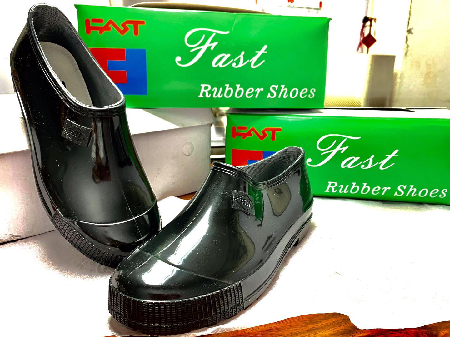 Labor Rain Shoes (Heels)